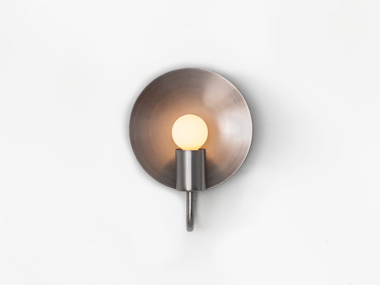WORKSTEAD ORBIT ADA SCONCE H9" x W7" x D4" – Garde