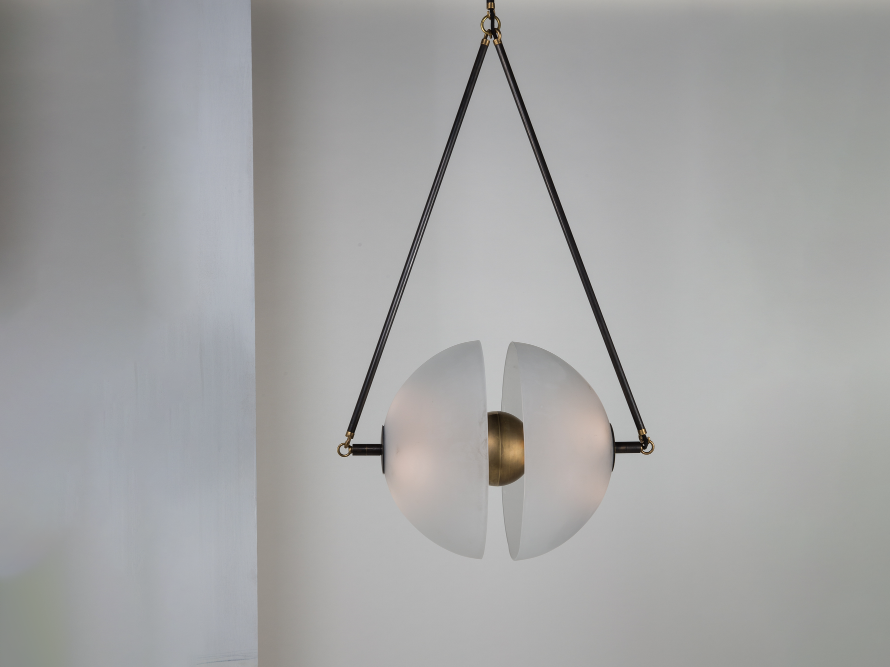 APPARATUS SYNAPSE PENDANT / SMALL | GARDE – Garde