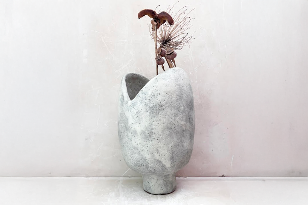 SILVIA VALENTÍN WHITE TULIP VASE | GARDE – Garde